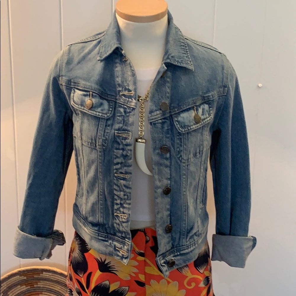 Urban Outfitters Fitted Denim Jacket W/ Pockets - Gem